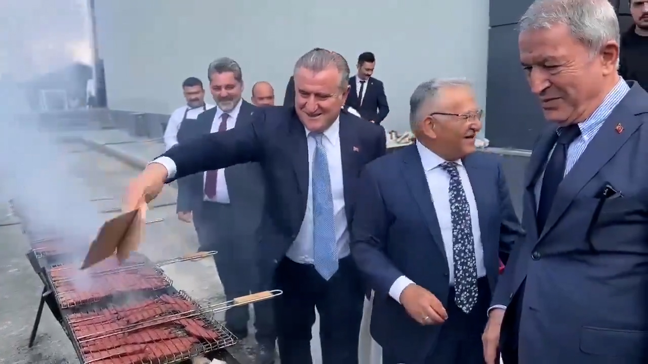 AKP'liler mangal partisi düzenledi: DEVA Partisi'nden sert tepki